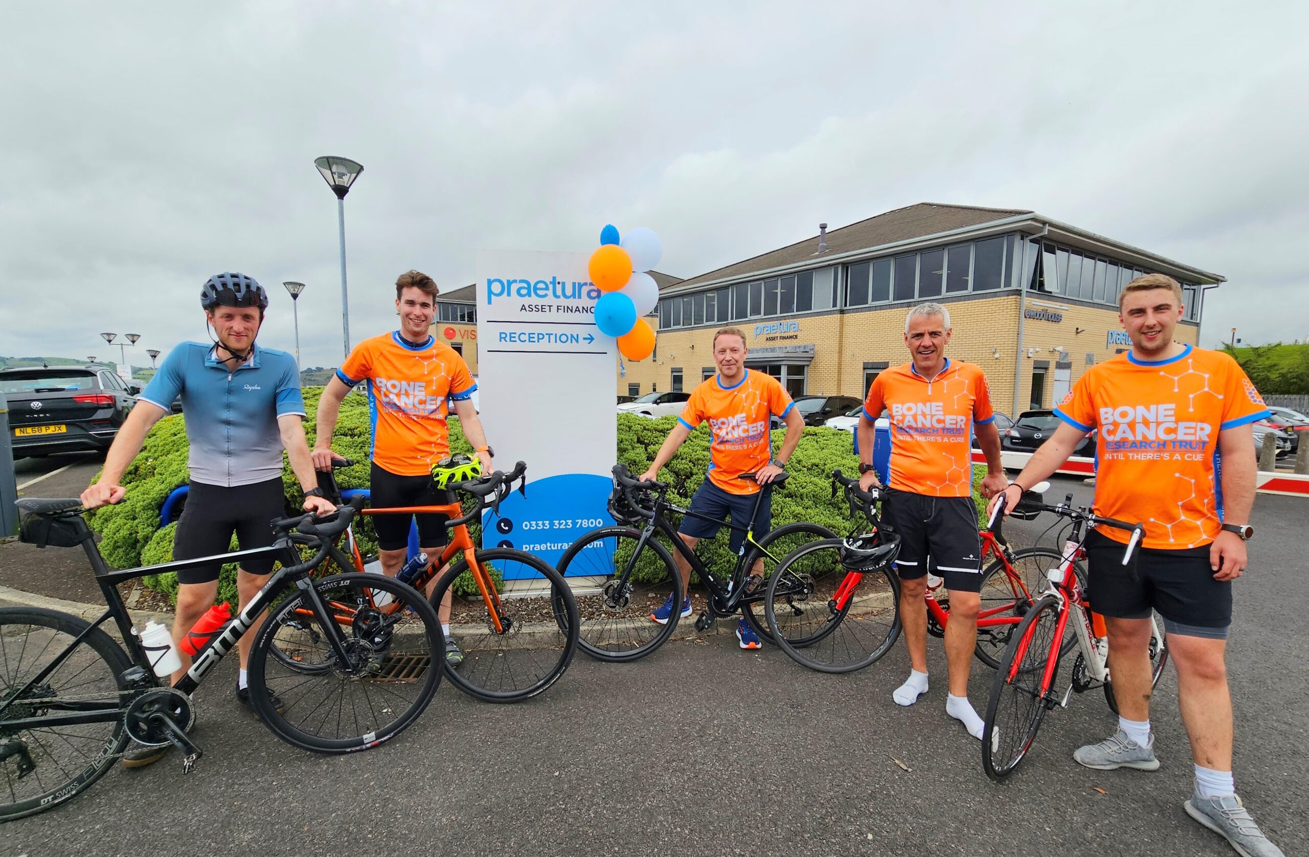 Praetura Last Leg Cycle Team - pro-manchester